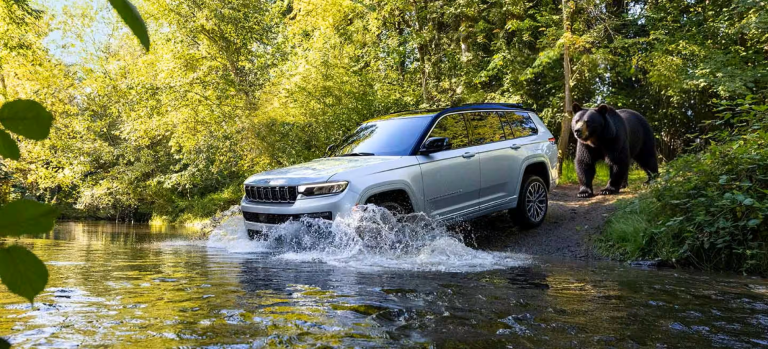 2026 Jeep® Grand Cherokee vs Ford Explorer - St. Clair Chrysler Jeep ...